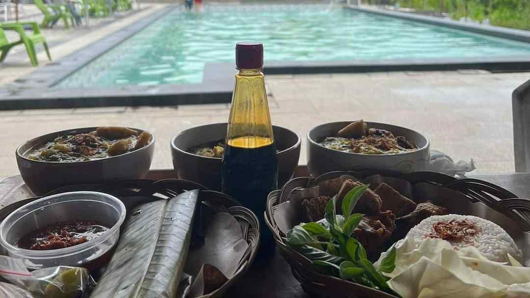 Zano Leos, Kolam Air Panas di Tomohon Wajib Dikunjungi