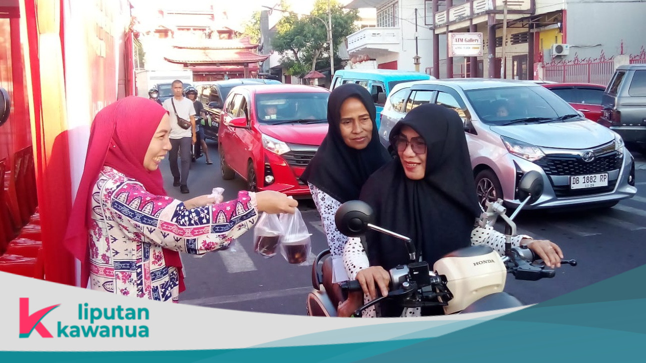 Klenteng Kong Zi Miao Manado Berbagi Kue Ronde di Perayaan Hari Raya ...